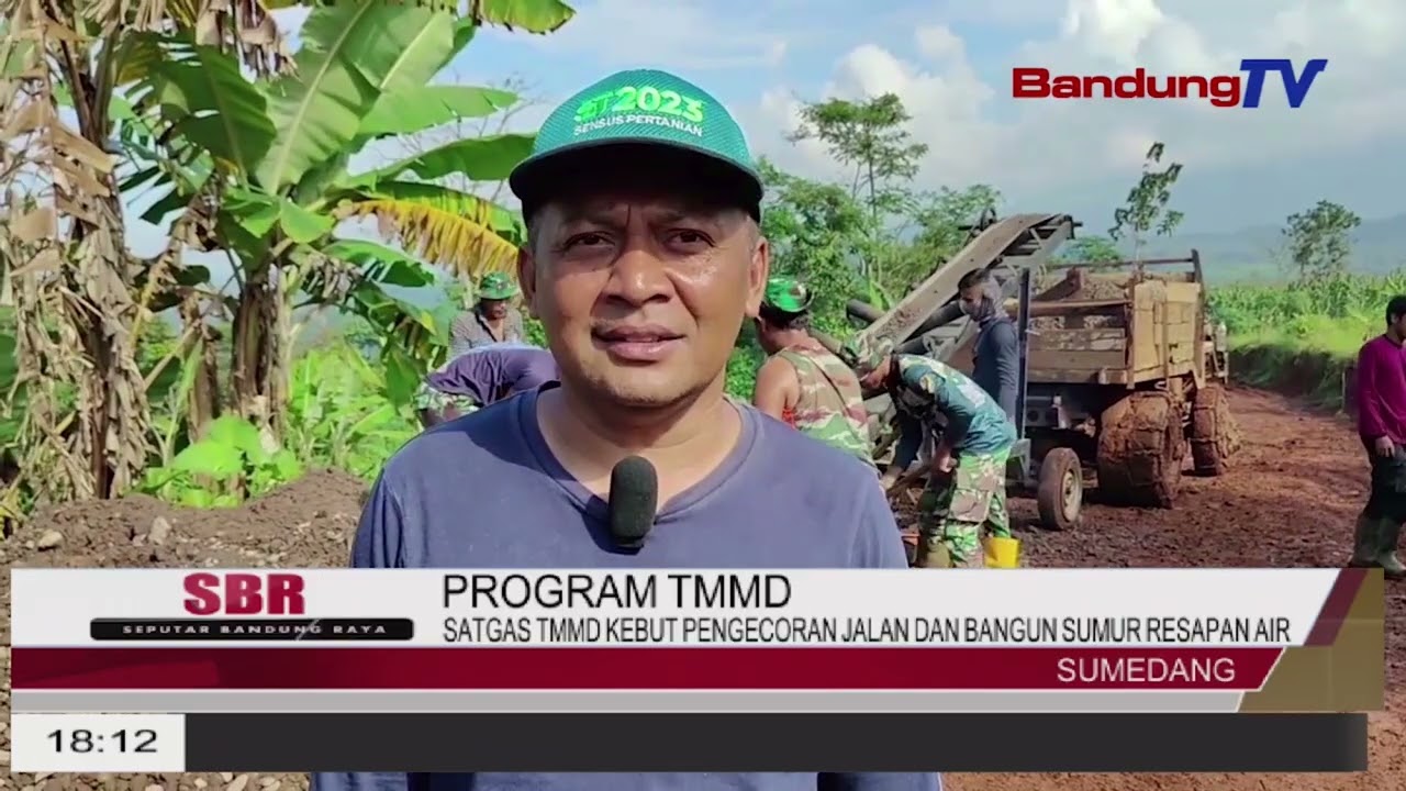 SATGAS TMMD KEBUT PENGECORAN JALAN DAN BANGUN SUMUR RESAPAN AIR | Bandung TV